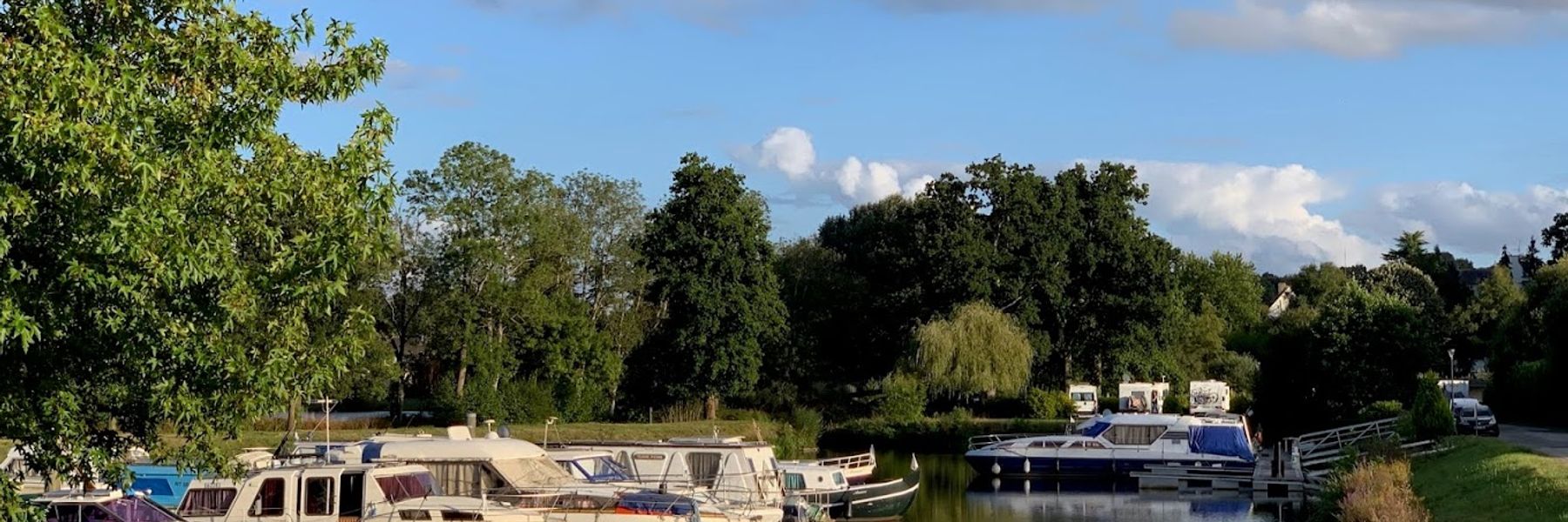 Camping du Val D'Oust - Night & Day